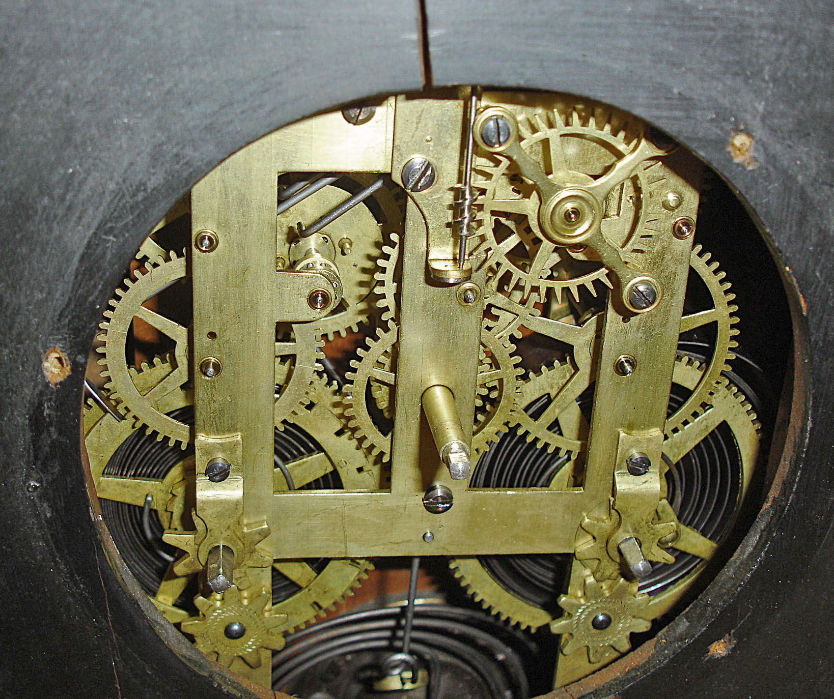 F. Kroeber Clock Co. "Noisless Rotary No. 3", rotary pendulum mantel clock.