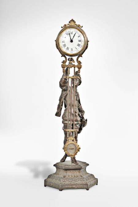 Lots 258 - 274: Swinging Arm Clocks & Vienna Style Clocks