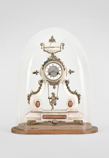 Lots 258 - 274: Swinging Arm Clocks & Vienna Style Clocks