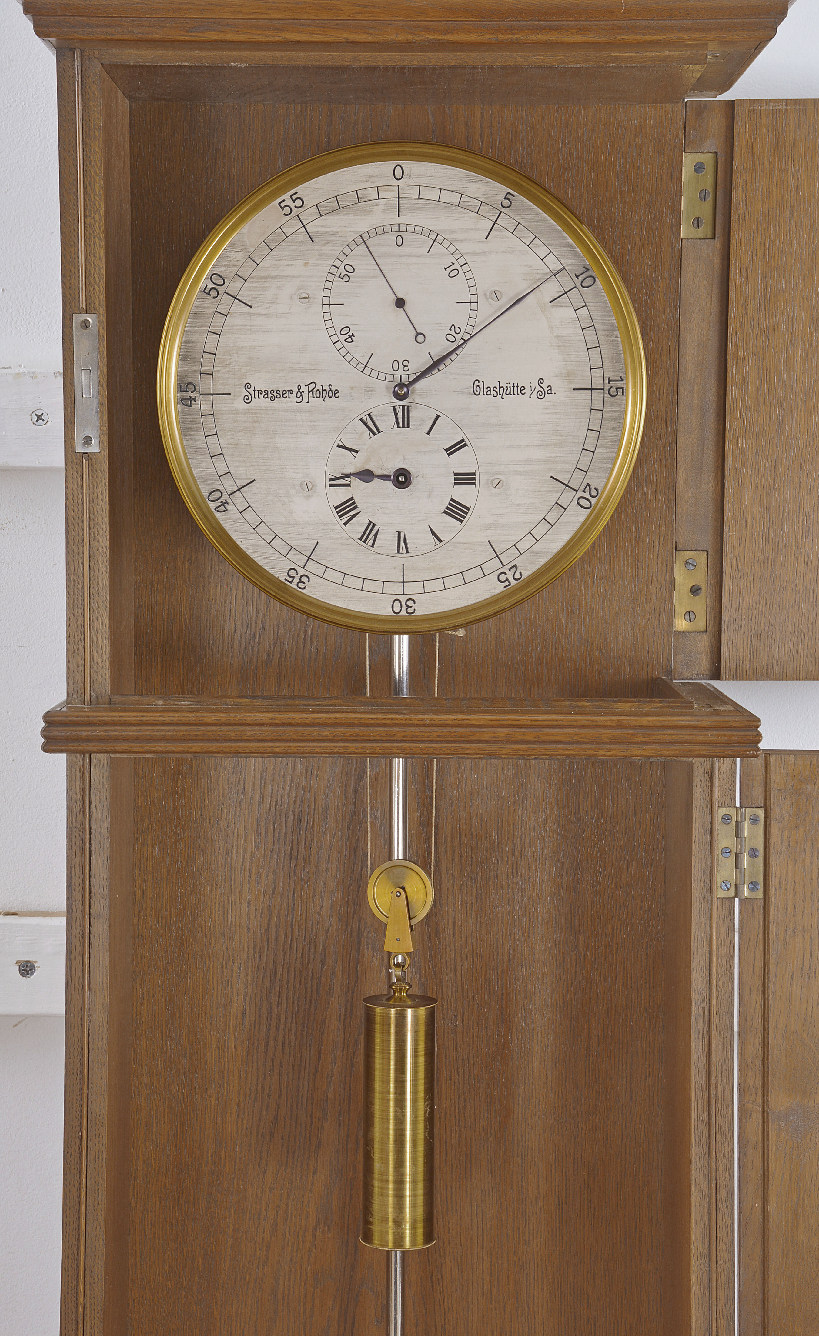 Strasser & Rohde astronomical regulator